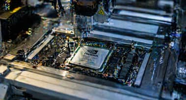 Varför sjunker Nvidia-aktien trots stark AI-efterfrågan?