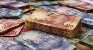 USD/ZAR forecast: South African rand surges as a carry trade emerges