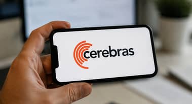 Cerebras plonge : perspectives de marge éclipsent ses accords IA